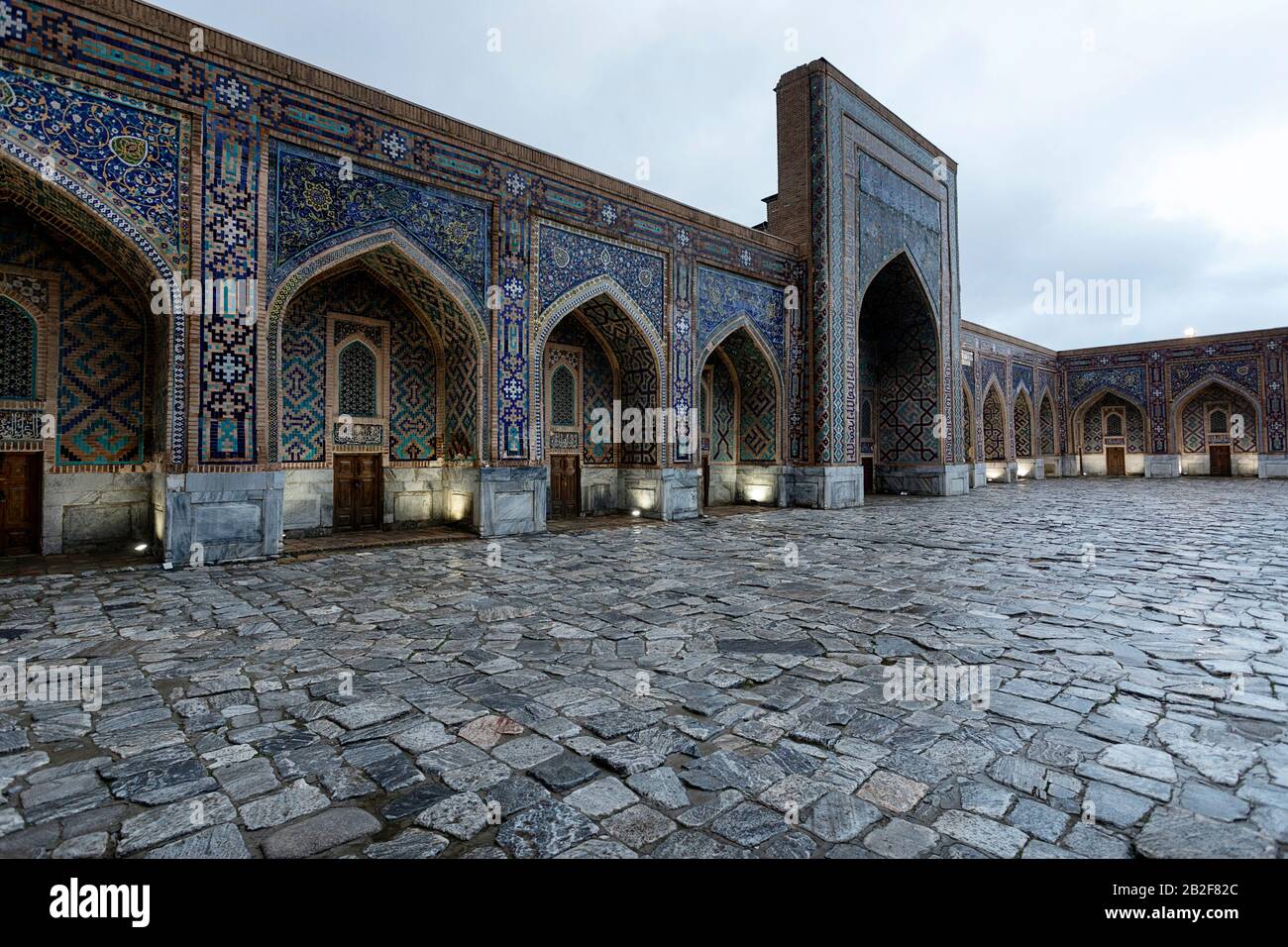 Traditionelle familie in samarkand -Fotos und -Bildmaterial in hoher ...