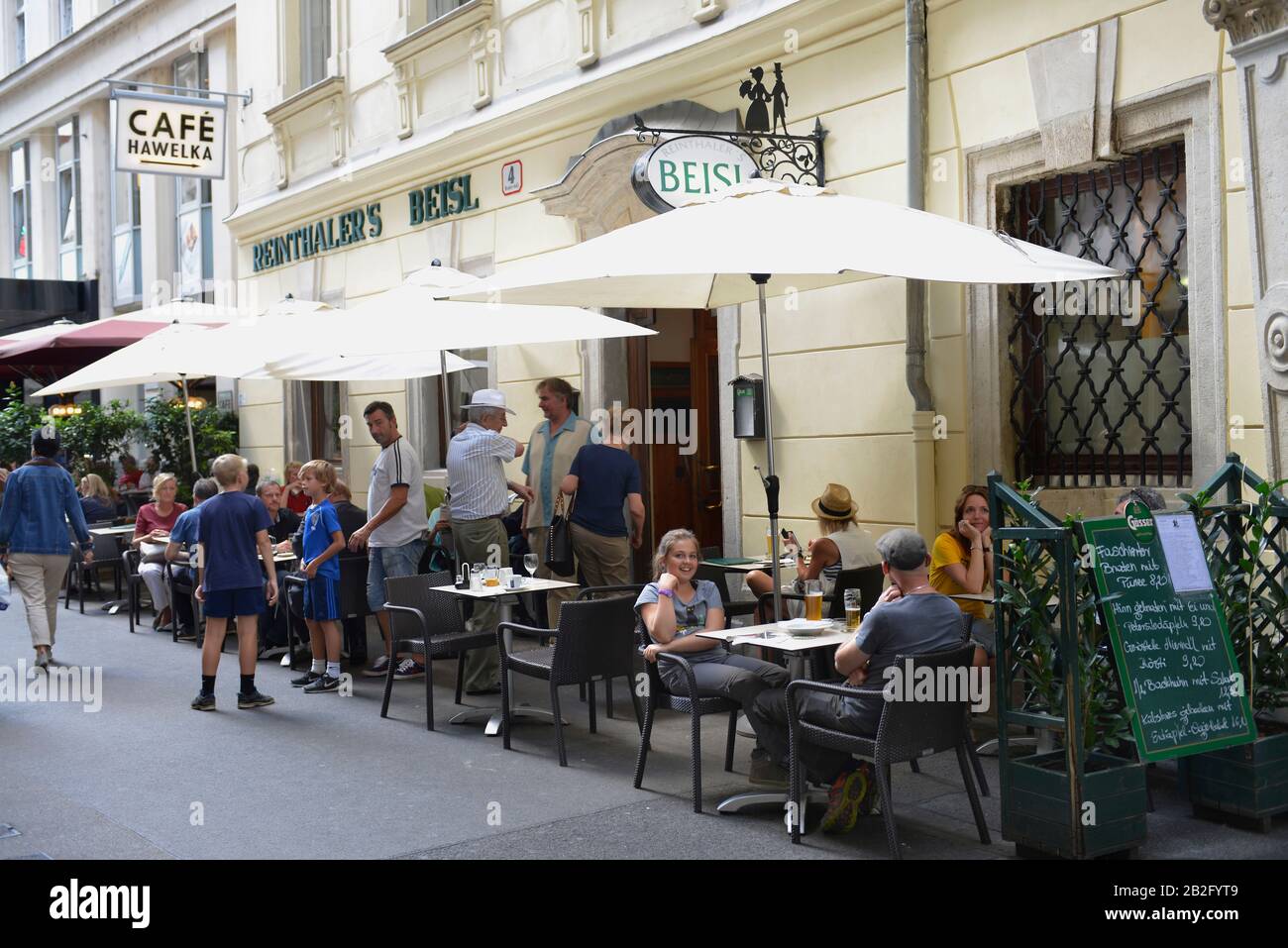 Wiener beisl -Fotos und -Bildmaterial in hoher Auflösung – Alamy