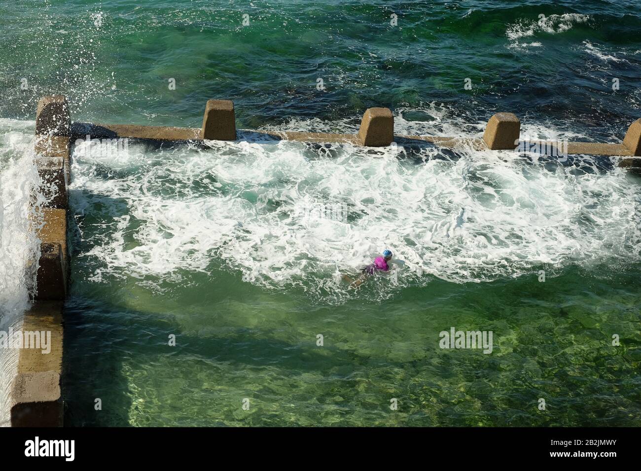 Ross jones rockpool -Fotos und -Bildmaterial in hoher Auflösung – Alamy