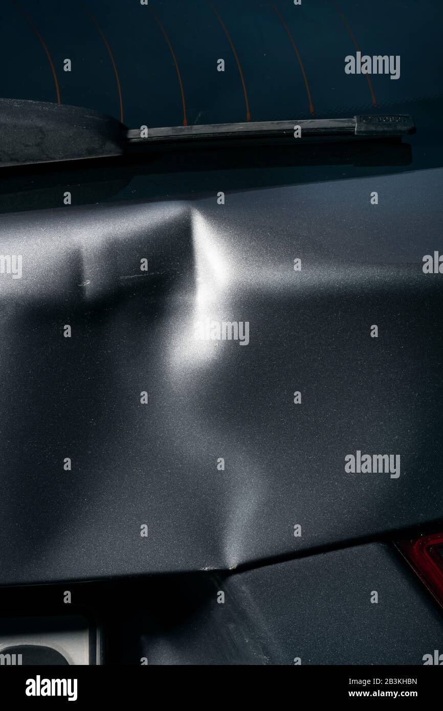 Auto beule -Fotos und -Bildmaterial in hoher Auflösung – Alamy