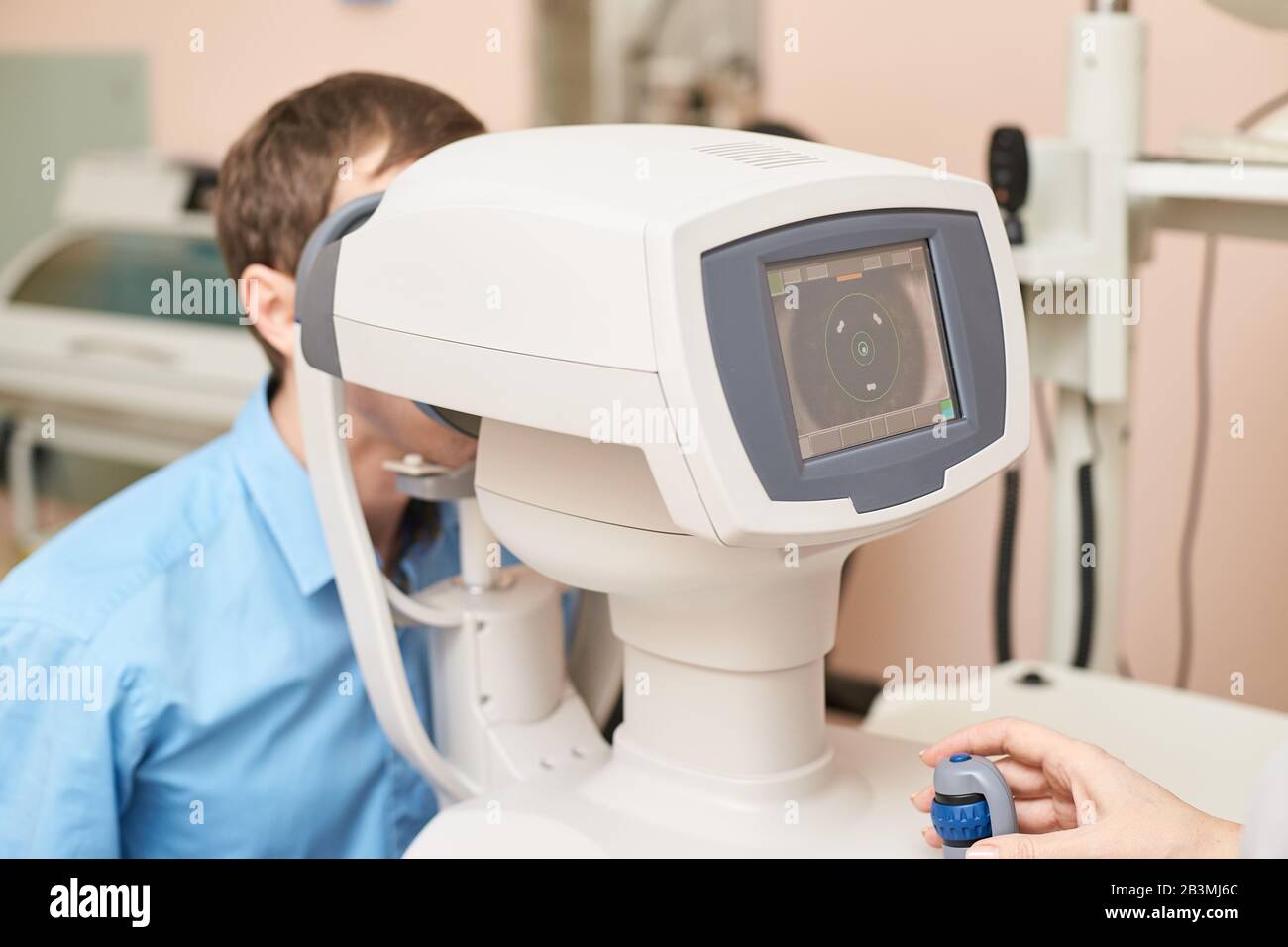 Augenlaser Chirurgie Stockfotos und -bilder Kaufen - Alamy