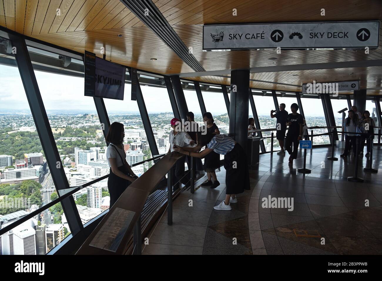 Sky tower auckland observatorium -Fotos und -Bildmaterial in hoher ...
