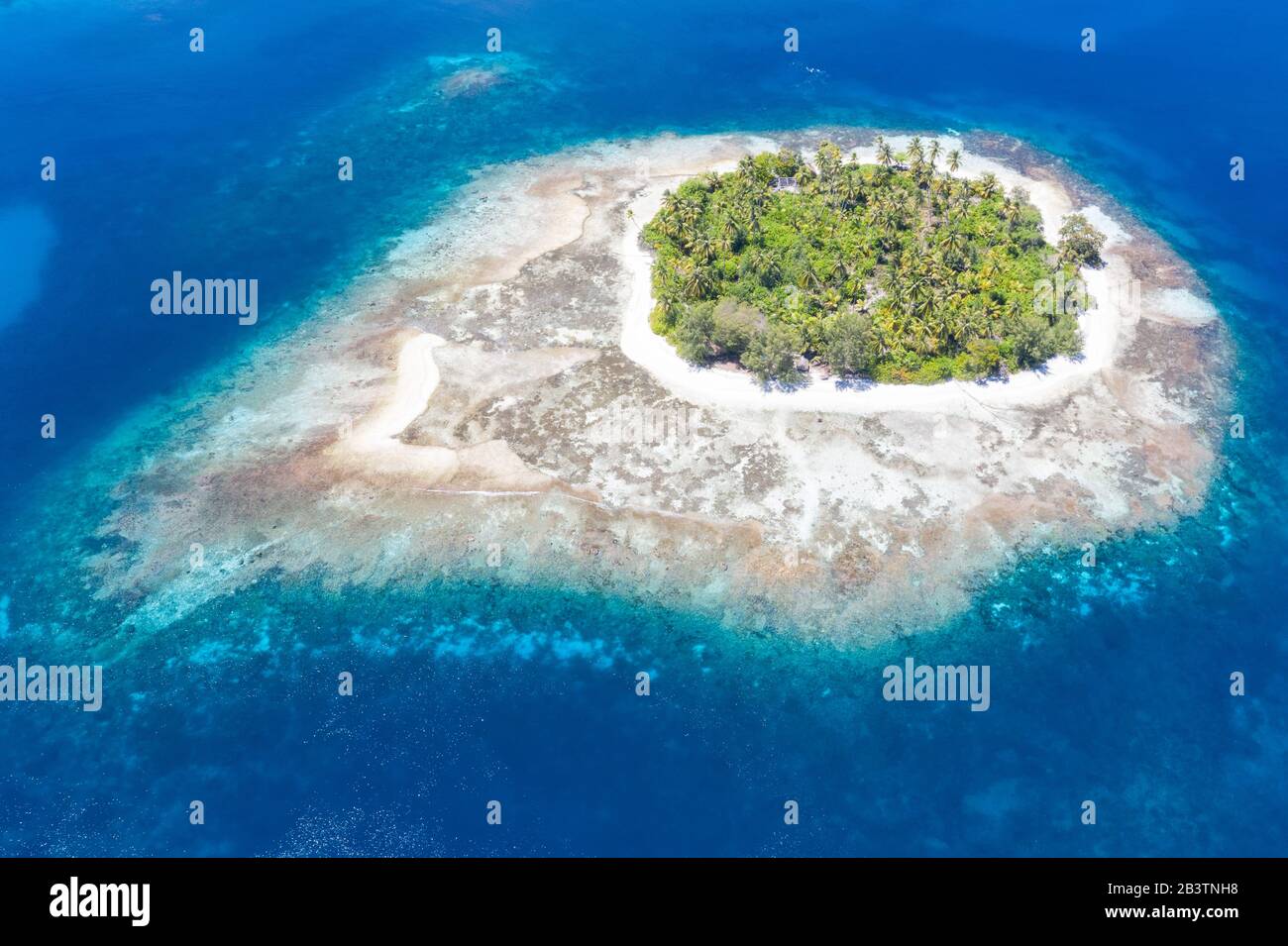 Insel ist umgeben -Fotos und -Bildmaterial in hoher Auflösung – Alamy