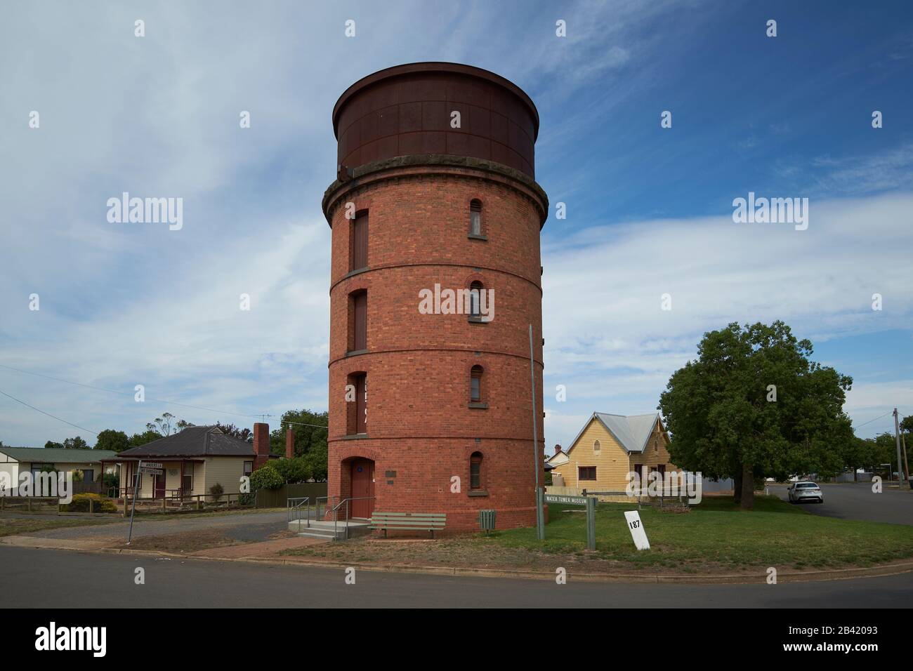 Der historische Wasserturm aus rotem Backstein, heute Museum. In Murtoa ...