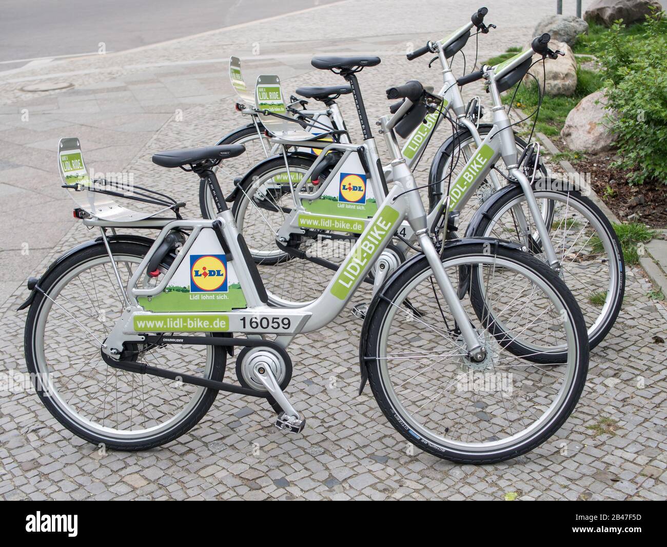 Lidl bikes -Fotos und -Bildmaterial in hoher Auflösung – Alamy