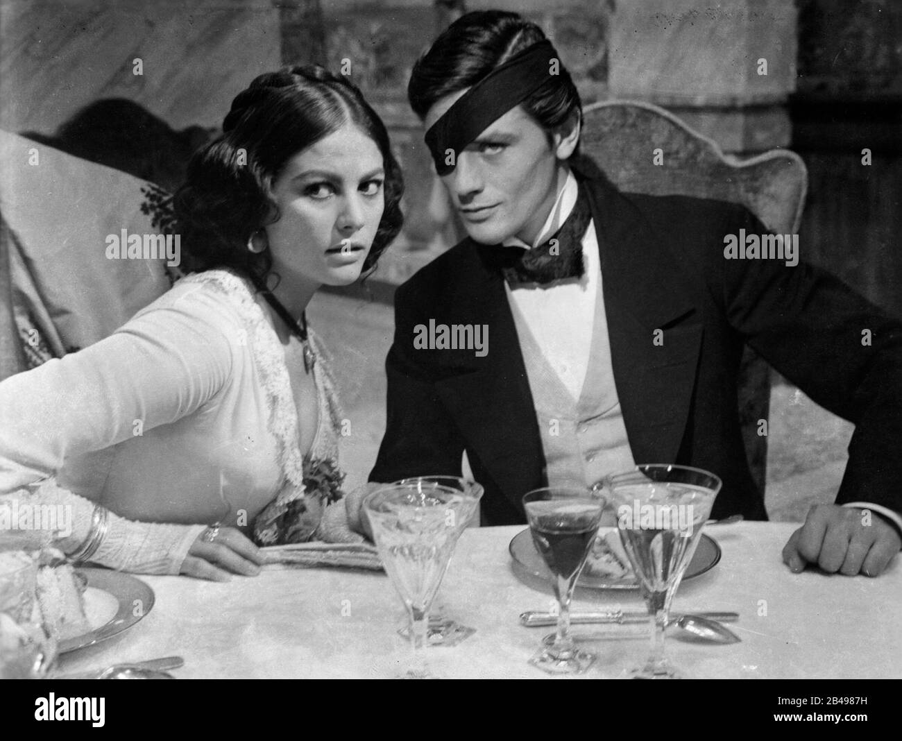 Alain delon leopard -Fotos und -Bildmaterial in hoher Auflösung – Alamy