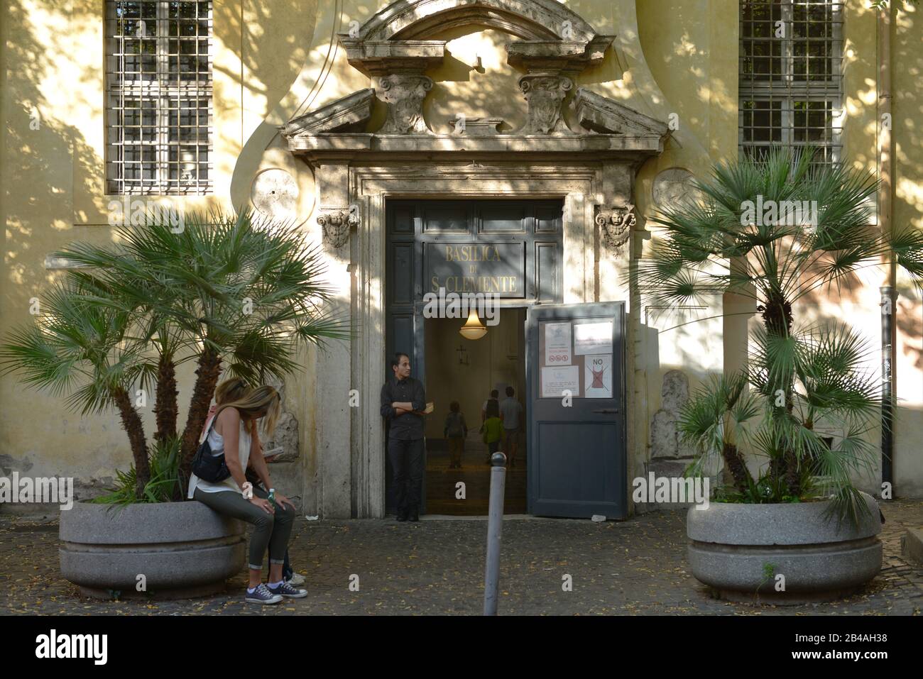 über labicana -Fotos und -Bildmaterial in hoher Auflösung – Alamy