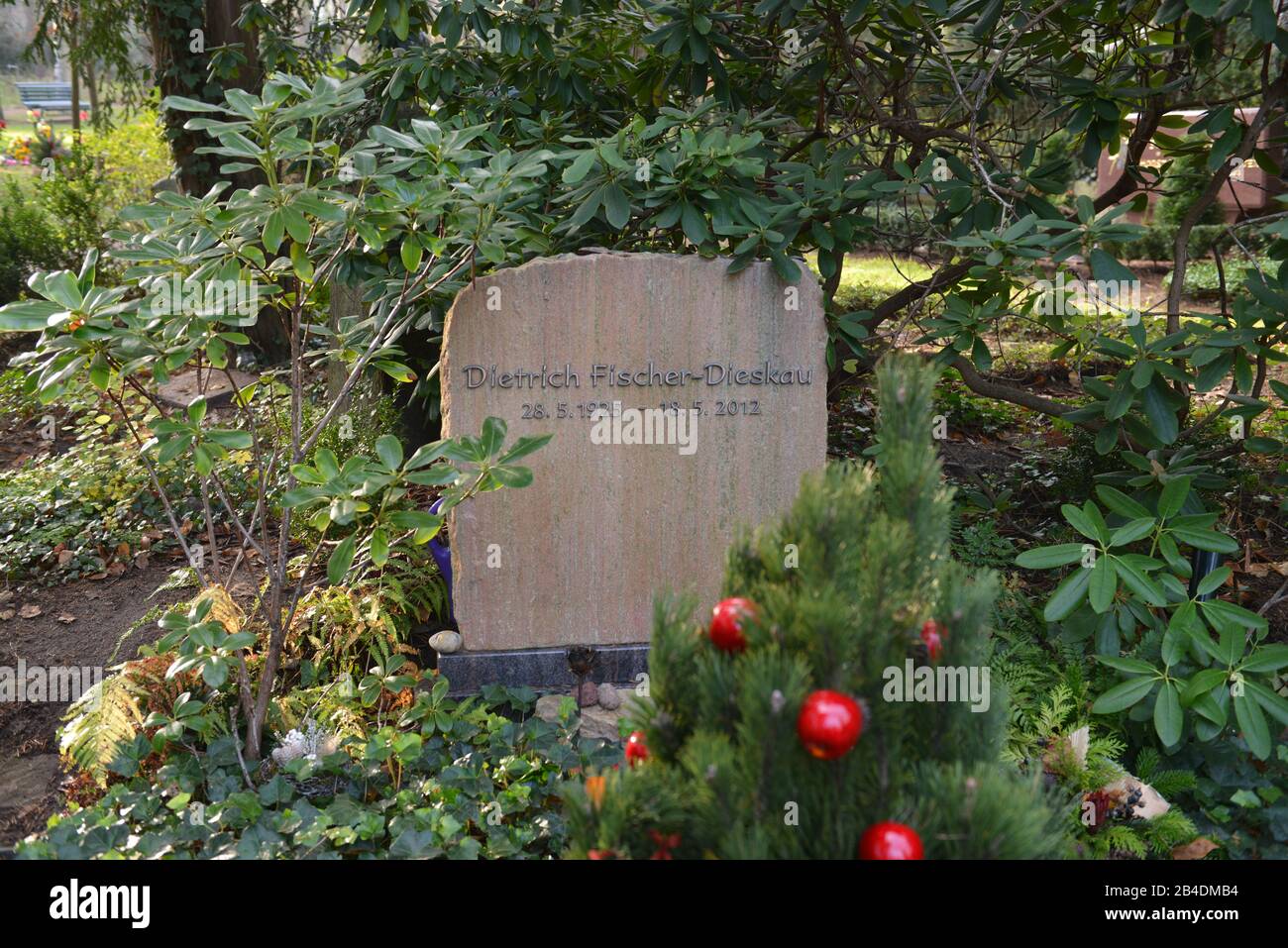 Greifen Sie, Dietrich Fischer-Dieskau, Waldfriedhof, Heerstraße ...