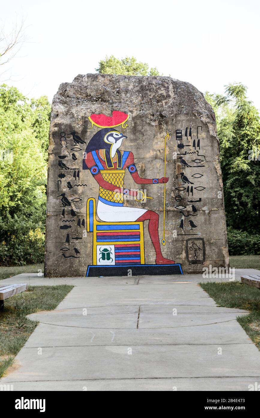 RA Obelisk Ein alter Zugtresel, der als ägyptischer Obelisk Columbia ...