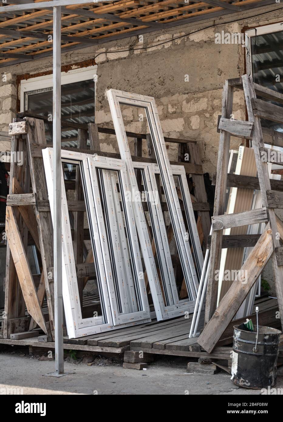 PVC-Fenster (Kunststofffenster) Fertigung, Fensterprofilproduktion aus ...