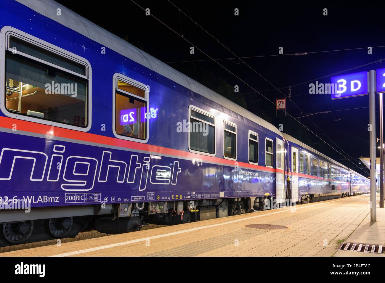 Nightjet zug der obb -Fotos und -Bildmaterial in hoher Auflösung – Alamy