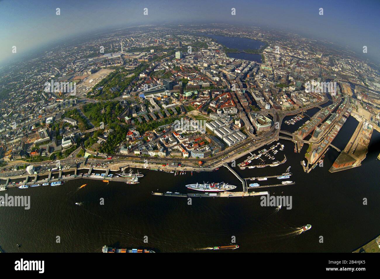 Hamburger hafen von oben container -Fotos und -Bildmaterial in hoher ...