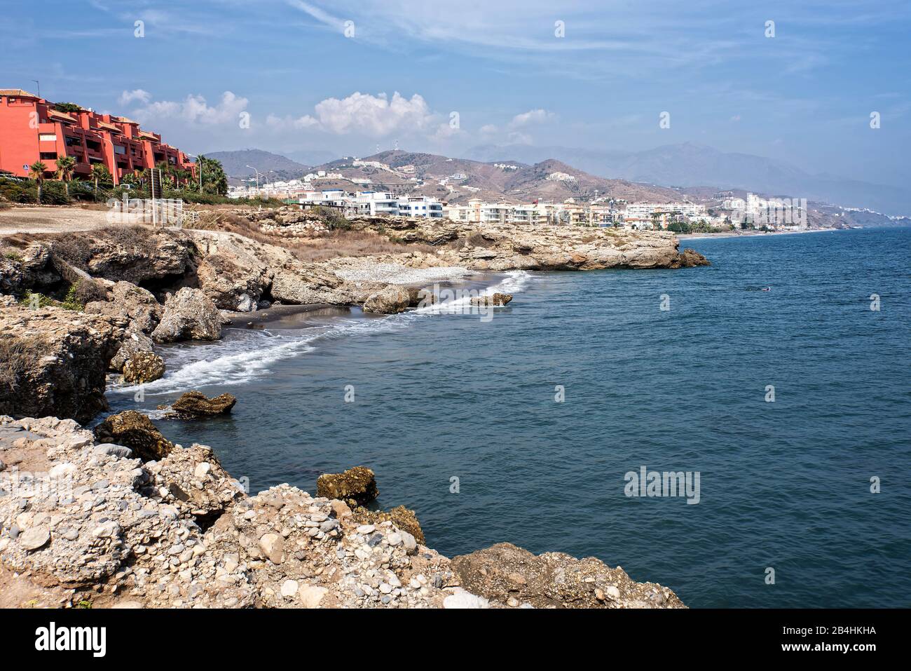Felsen und Strand Bei Torrox Costa Stockfotos und -bilder Kaufen - Alamy