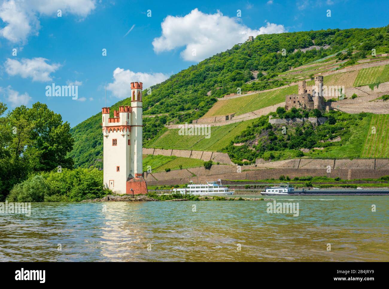 Mäuseturm bei Bingen mit Ruine Ehrenfels im Hintergrund, auf der ...