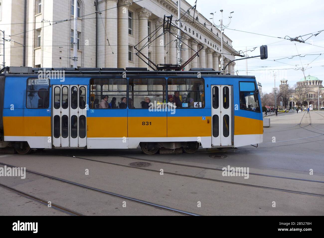 Straßenbahn auf Schienen in Sofia, Bulgarien Stockfotografie - Alamy