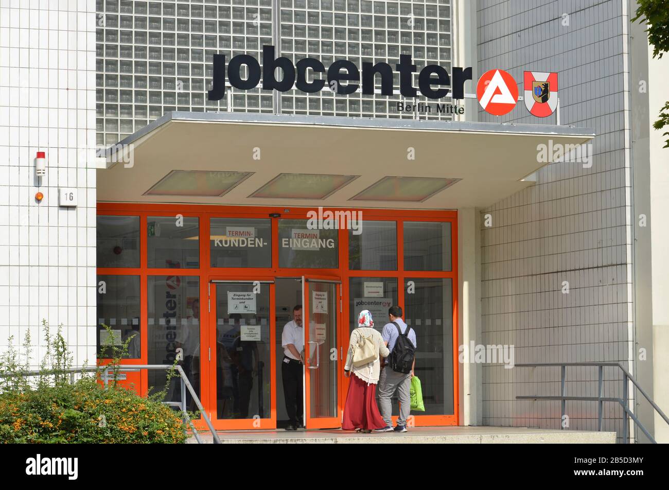 Migrantin jobcenter -Fotos und -Bildmaterial in hoher Auflösung – Alamy