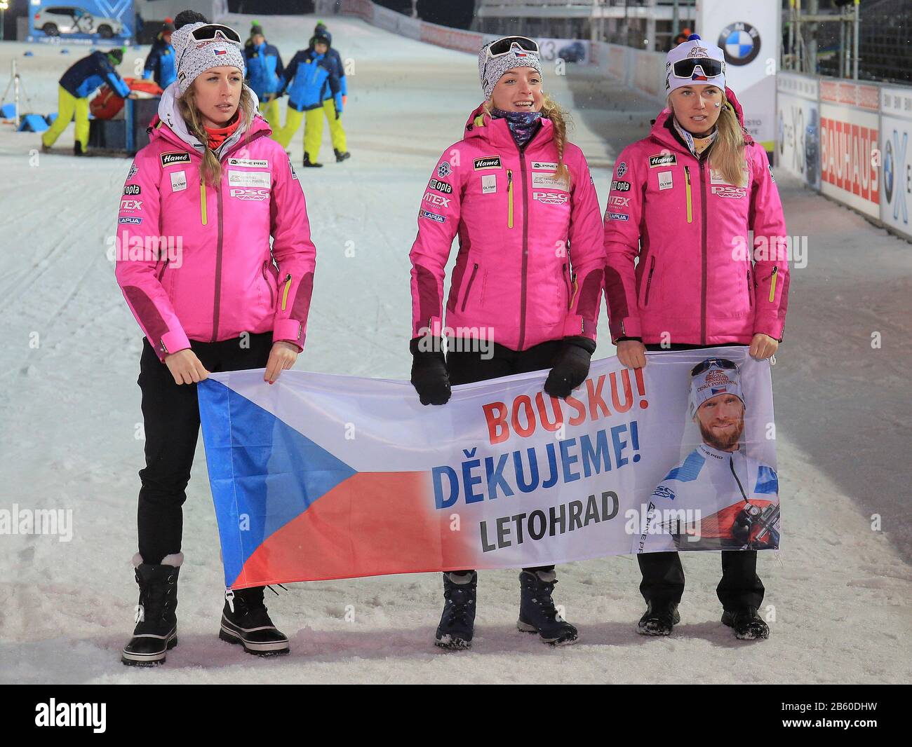 Tschechische Biathleten von links JESSICA JISLOVA, MARKETA DAVIDOVA ...
