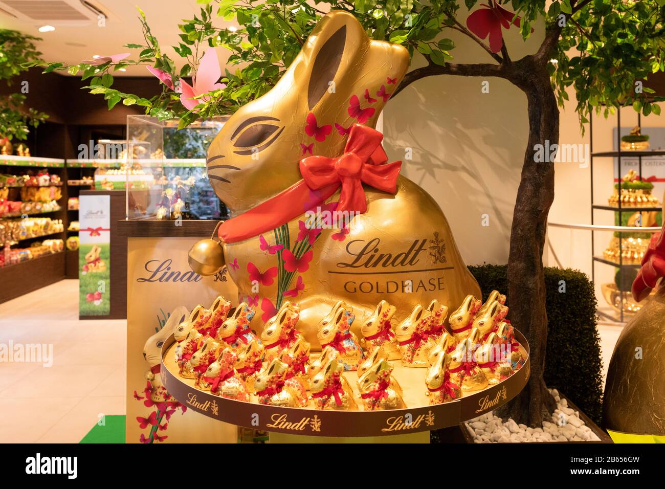 By lindt -Fotos und -Bildmaterial in hoher Auflösung – Alamy