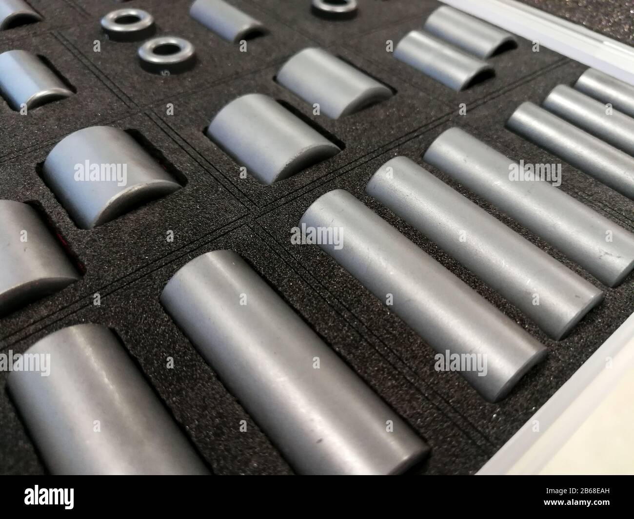 Ferrite clamp -Fotos und -Bildmaterial in hoher Auflösung – Alamy