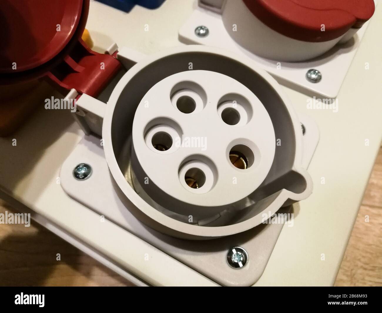 Dreiphasige steckdose -Fotos und -Bildmaterial in hoher Auflösung – Alamy