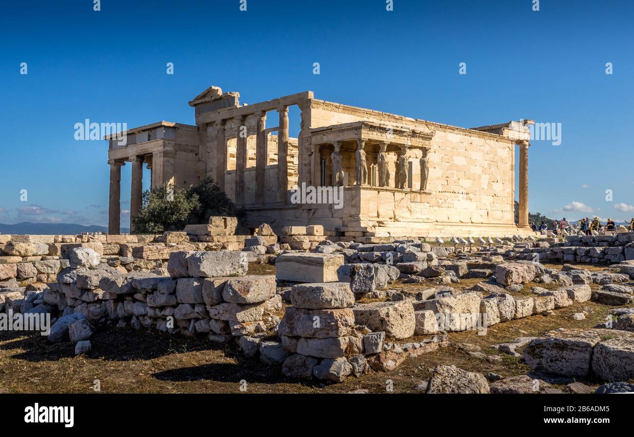Antiker Griechischer Tempel Auf Akropolis Athen Stockfotos und -bilder ...