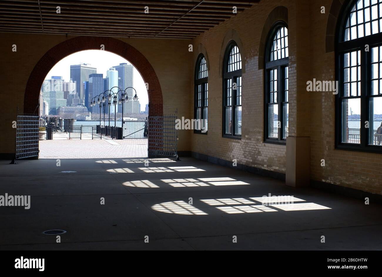 Der Blick auf Lower Manhattan und den ehemaligen Central New Jersey ...