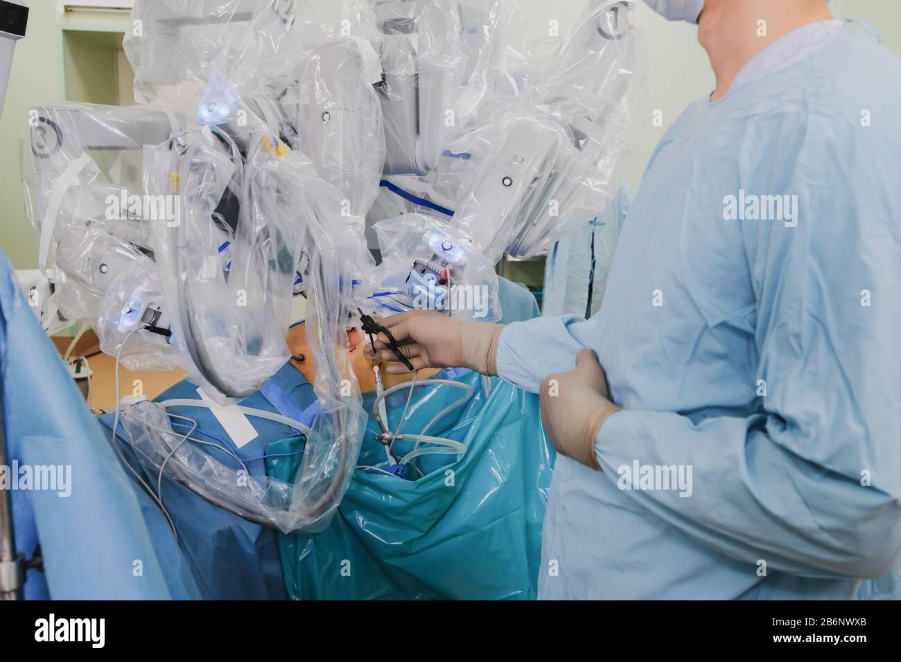 Der Prozess der chirurgischen Operation mit einem modernen ...