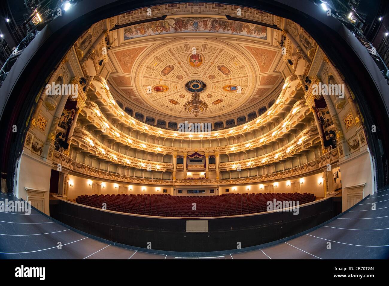 Die semperoper innen -Fotos und -Bildmaterial in hoher Auflösung – Alamy
