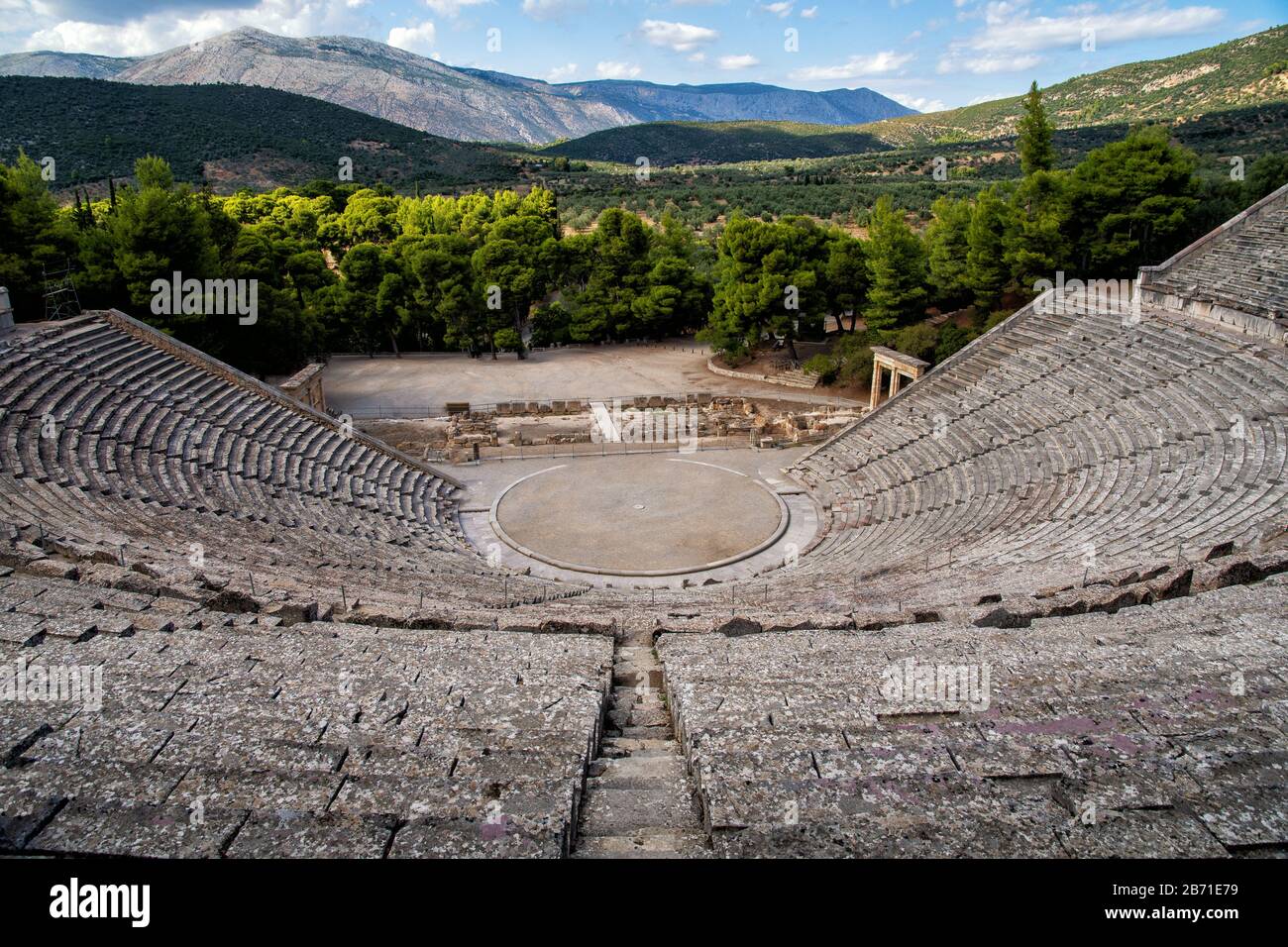 Das Theater von Epidaurus in Epidaurus Stockfotografie - Alamy