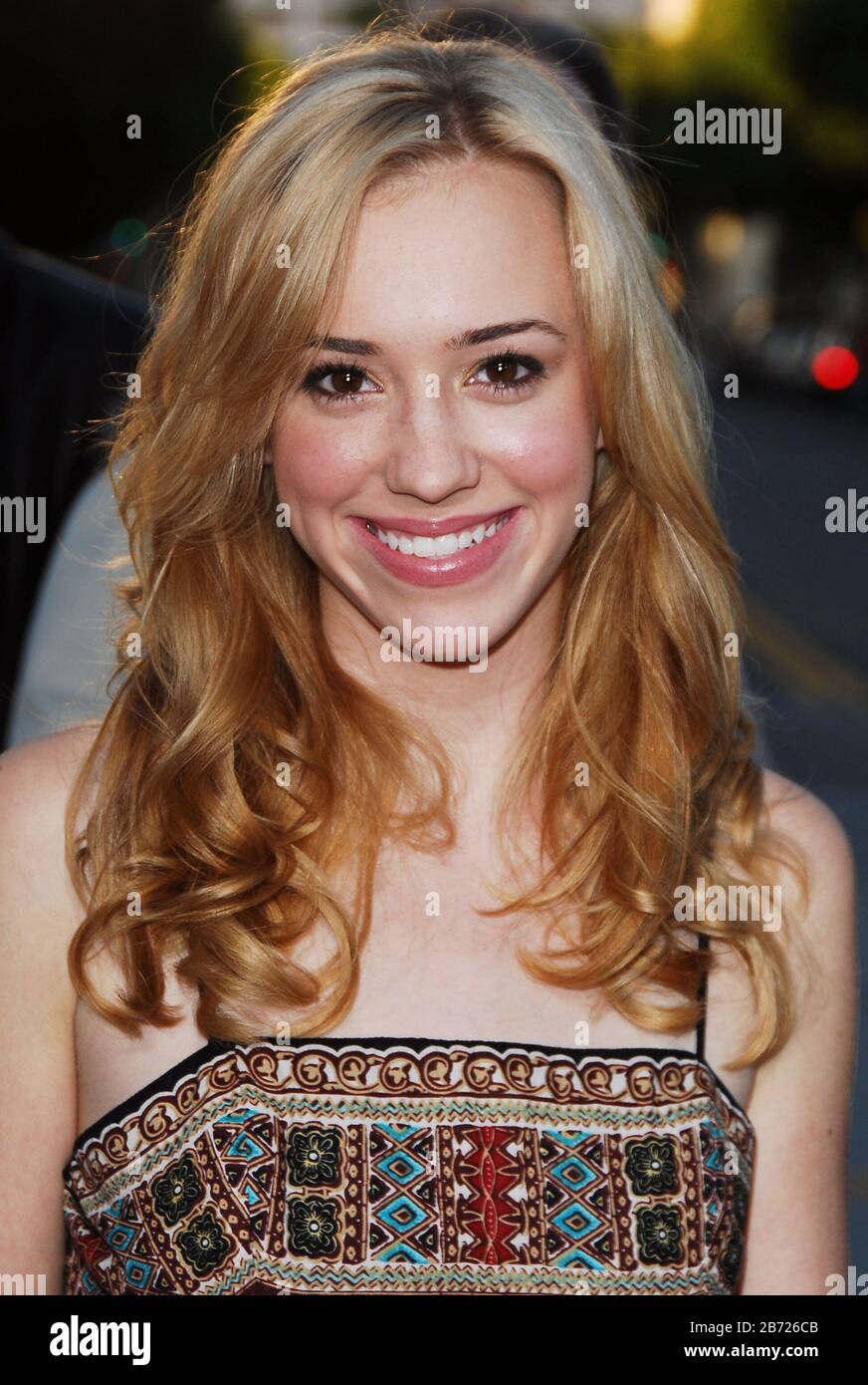 Roter teppich retro andrea bowen -Fotos und -Bildmaterial in hoher ...