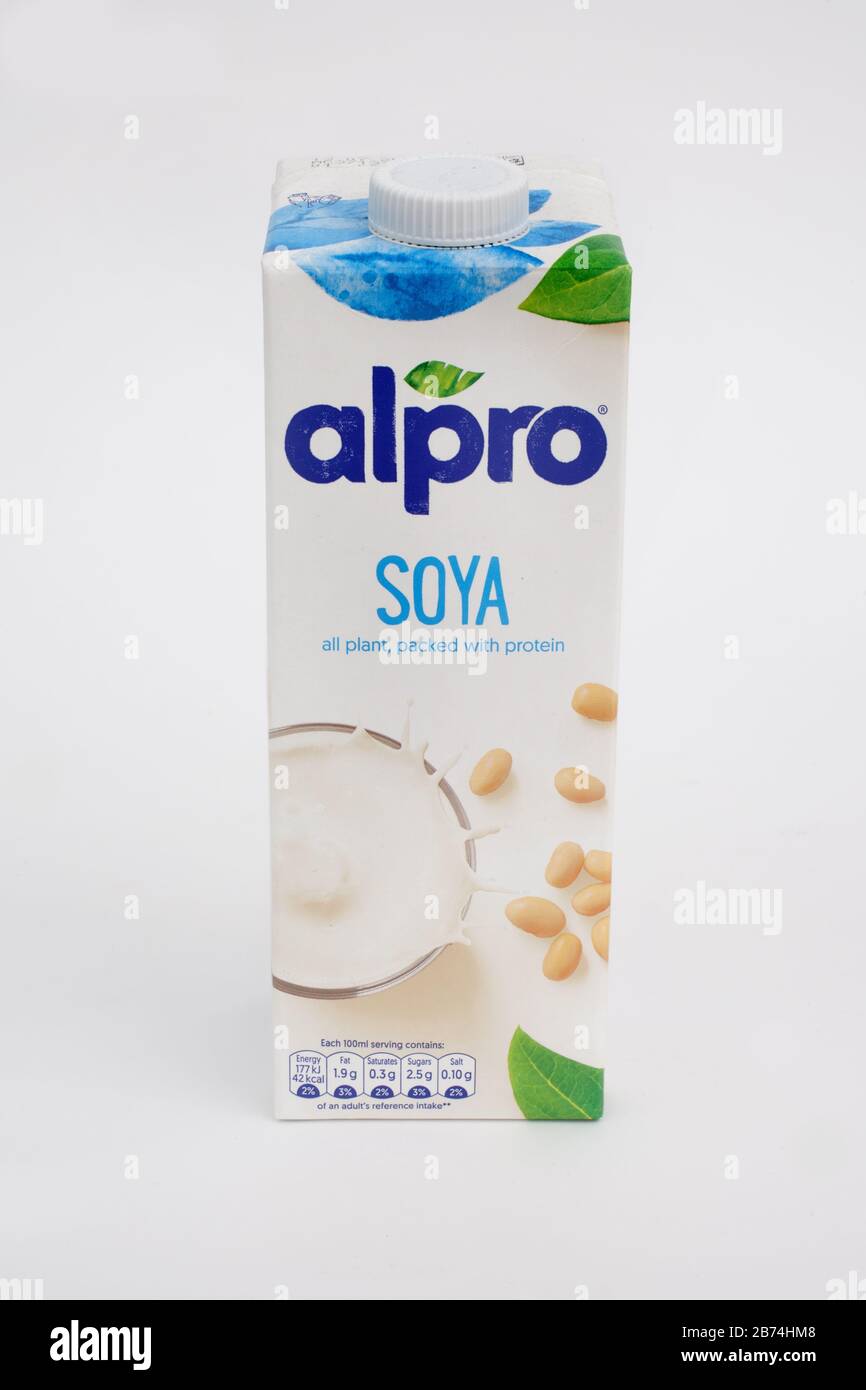 Soya milk alpro -Fotos und -Bildmaterial in hoher Auflösung – Alamy