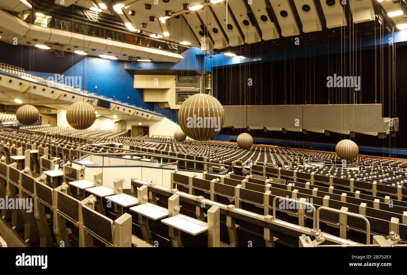 Blick auf das freie ICC, Internationales Kongresszentrum Berlin. Der ...