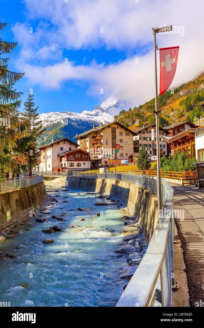 Zermatt summer town gornera -Fotos und -Bildmaterial in hoher Auflösung ...