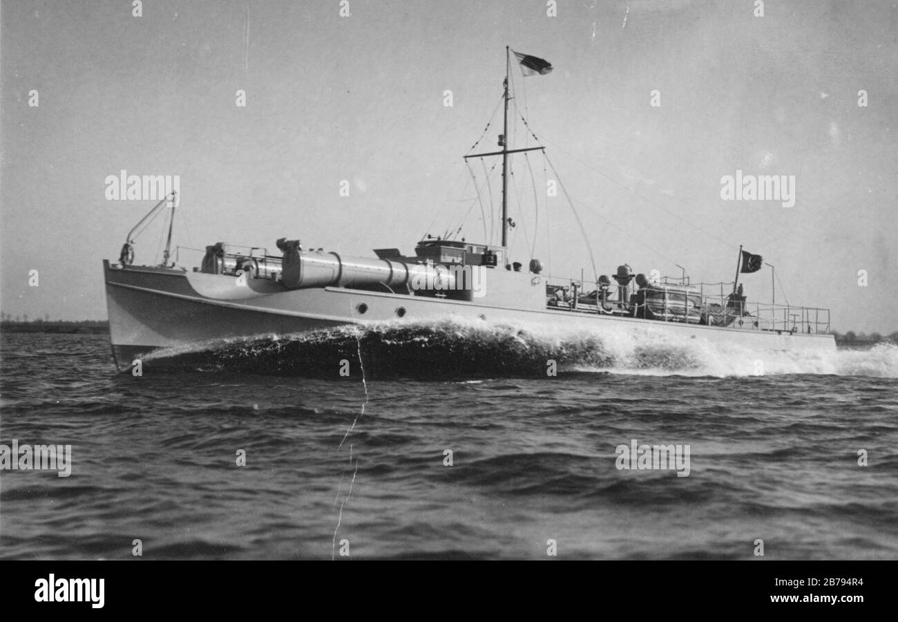 Motor torpedo boat -Fotos und -Bildmaterial in hoher Auflösung – Alamy