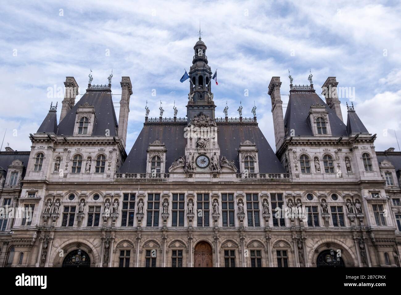 Das rathaus in paris -Fotos und -Bildmaterial in hoher Auflösung – Alamy