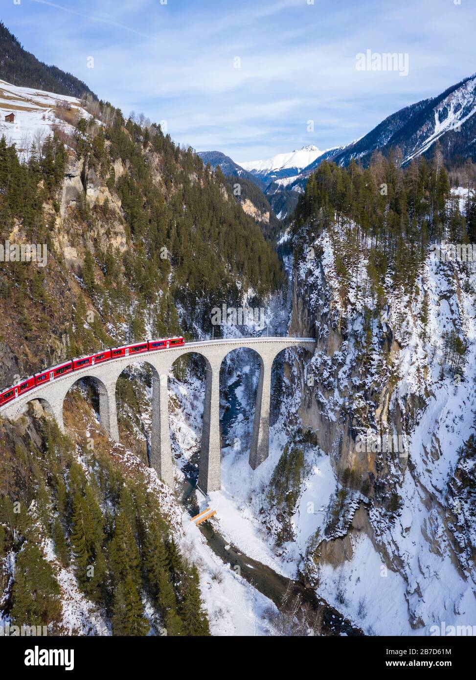 Albula bernina express railway -Fotos und -Bildmaterial in hoher ...