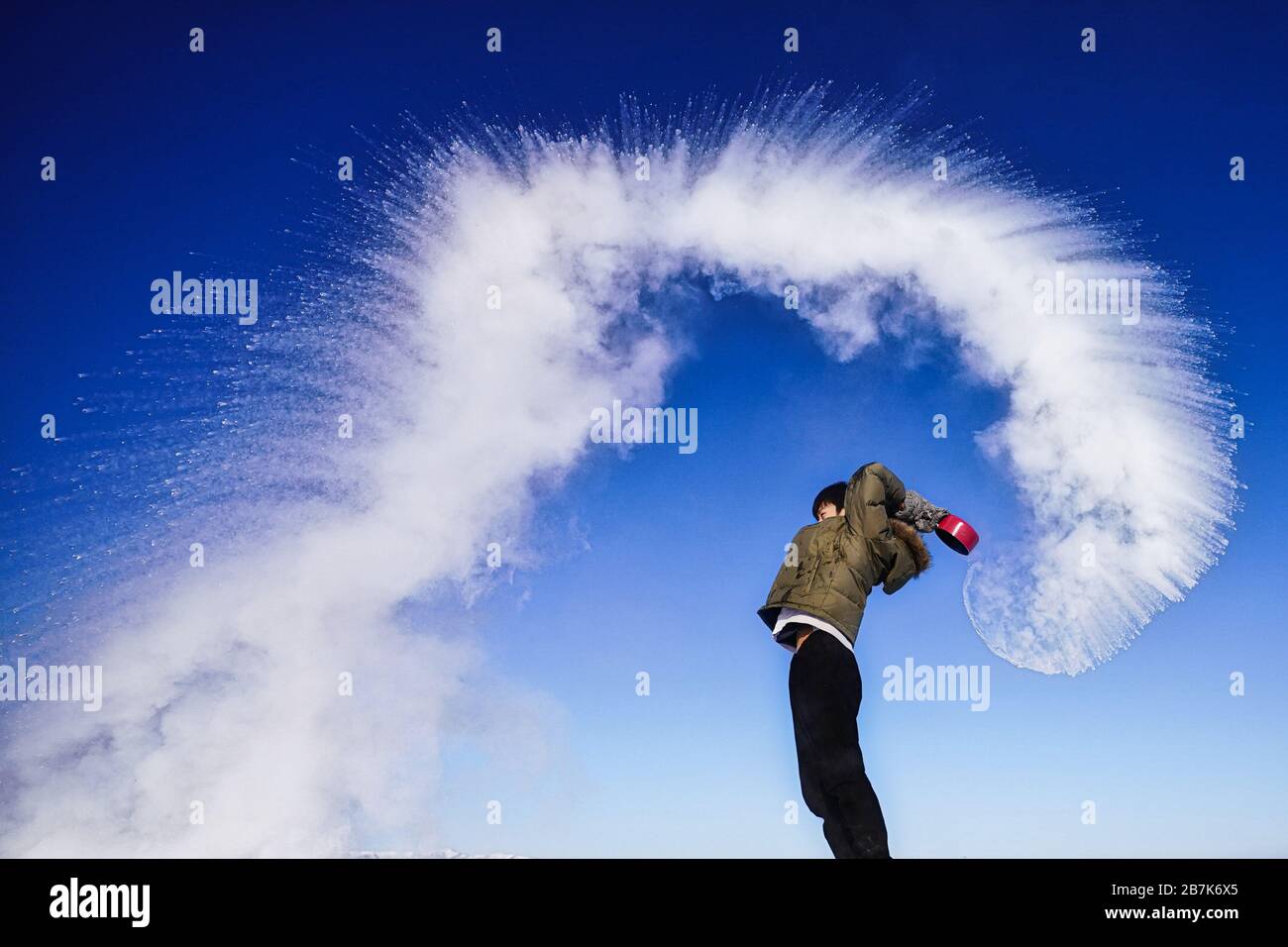Mpemba wirkung -Fotos und -Bildmaterial in hoher Auflösung – Alamy