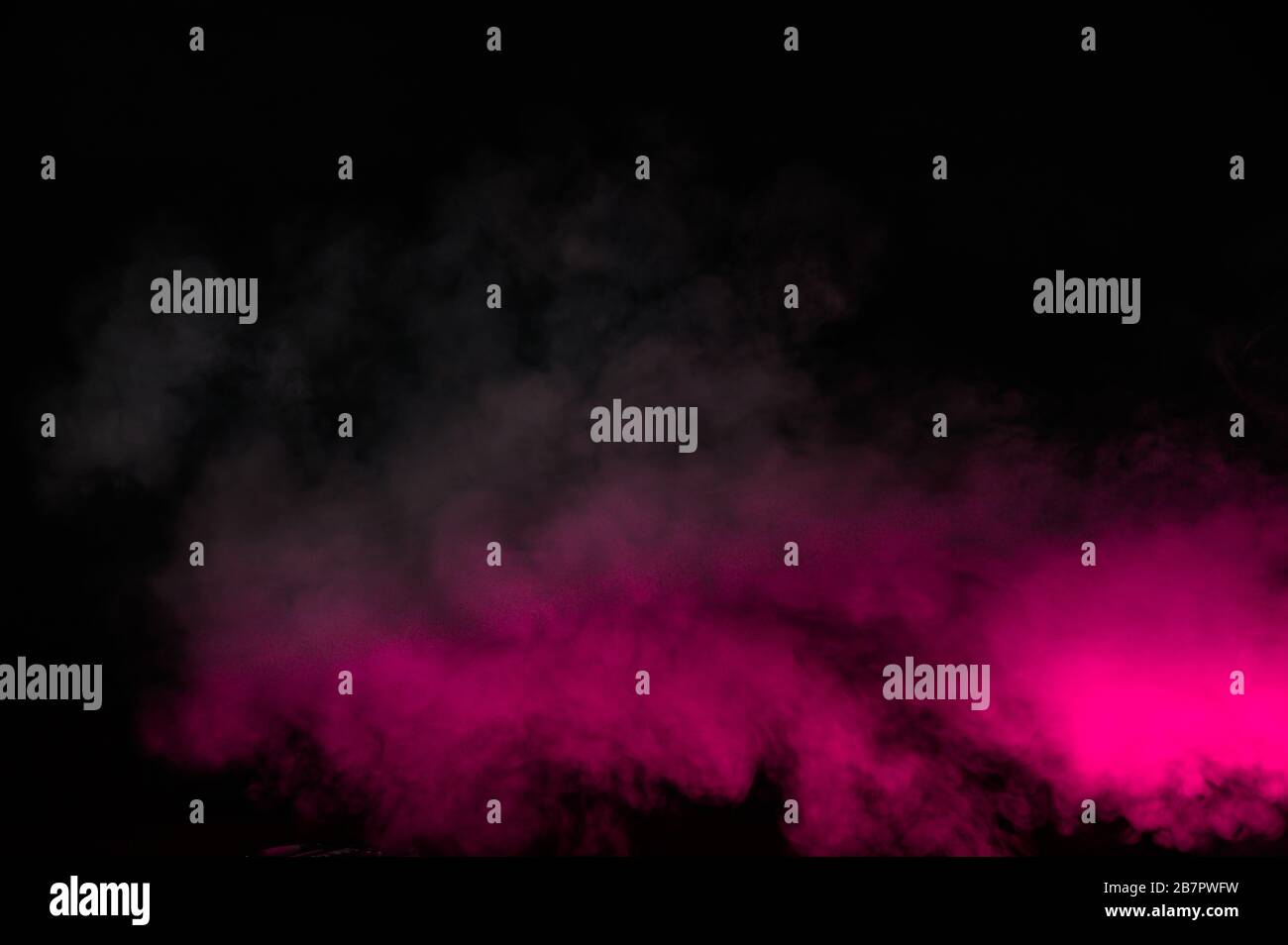 Rosa rauchwolken -Fotos und -Bildmaterial in hoher Auflösung – Alamy