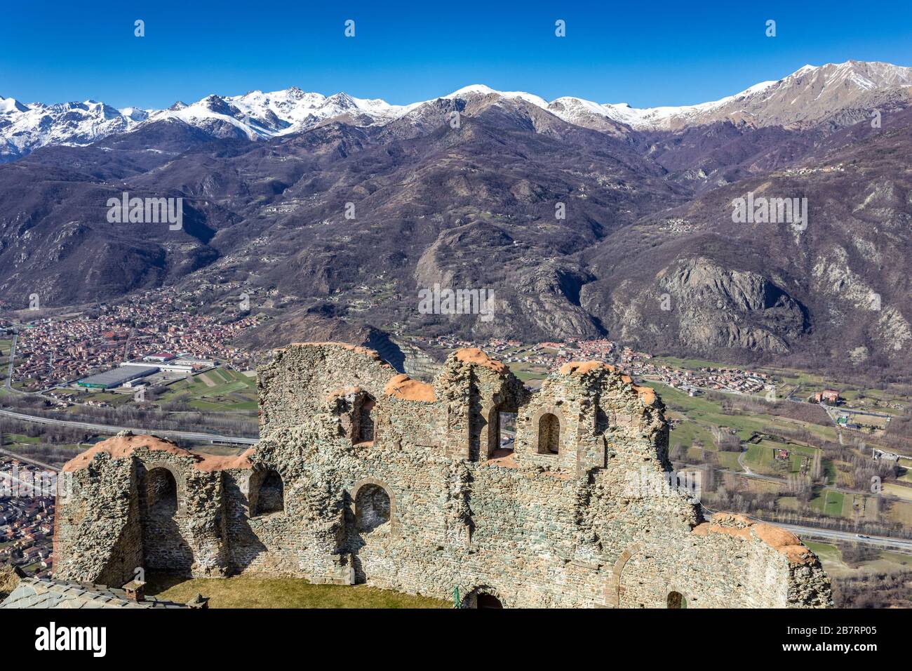 Kloster Sacra di San Michele und Schloss - Val di Susa, Turin ...