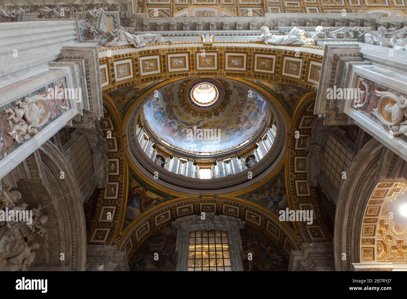 Basiliken st peter -Fotos und -Bildmaterial in hoher Auflösung – Alamy