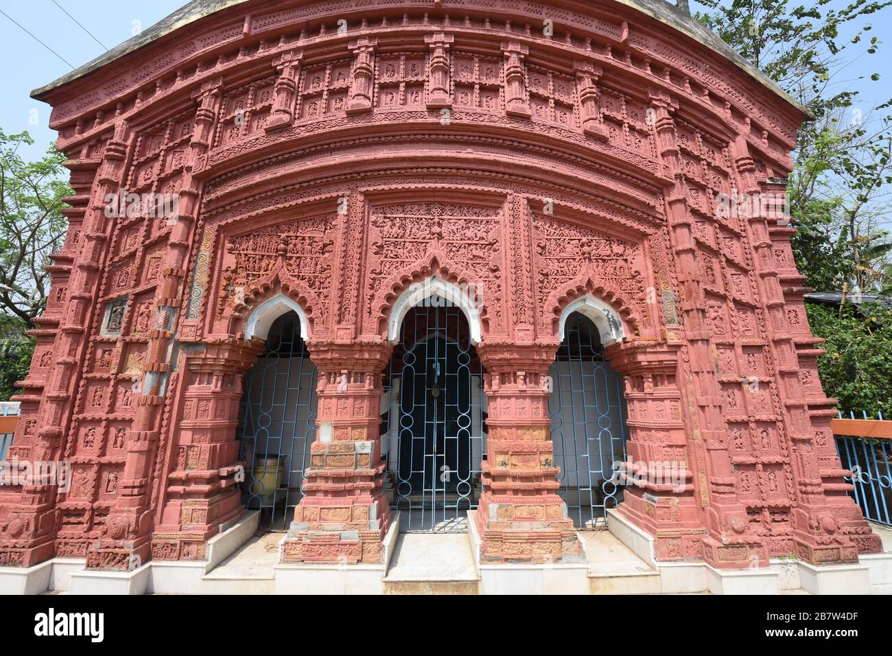Terrakotta-Fassade am Ramayana von Aatchala Sitaram Jiu Mandir (1700 CE ...