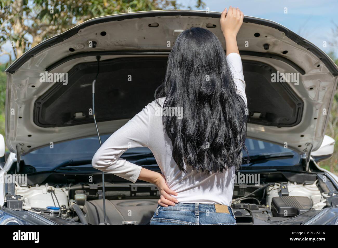 Erstaunlich Auto Wahrend Der Fahrt Ausgegangen Bild