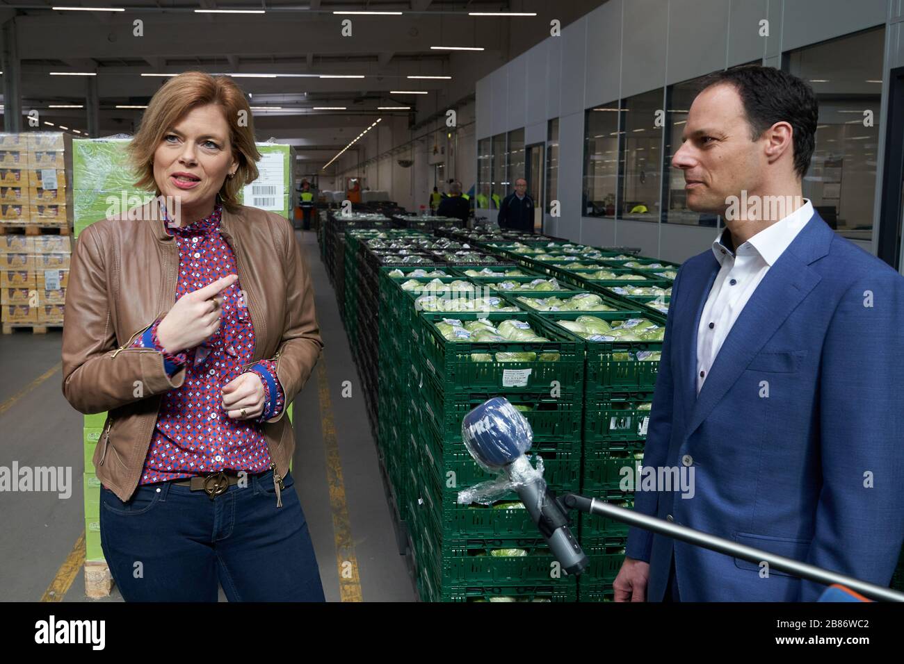 Bingen, Deutschland. März 2020. Bundesagrarministerin Julia Klöckner ...