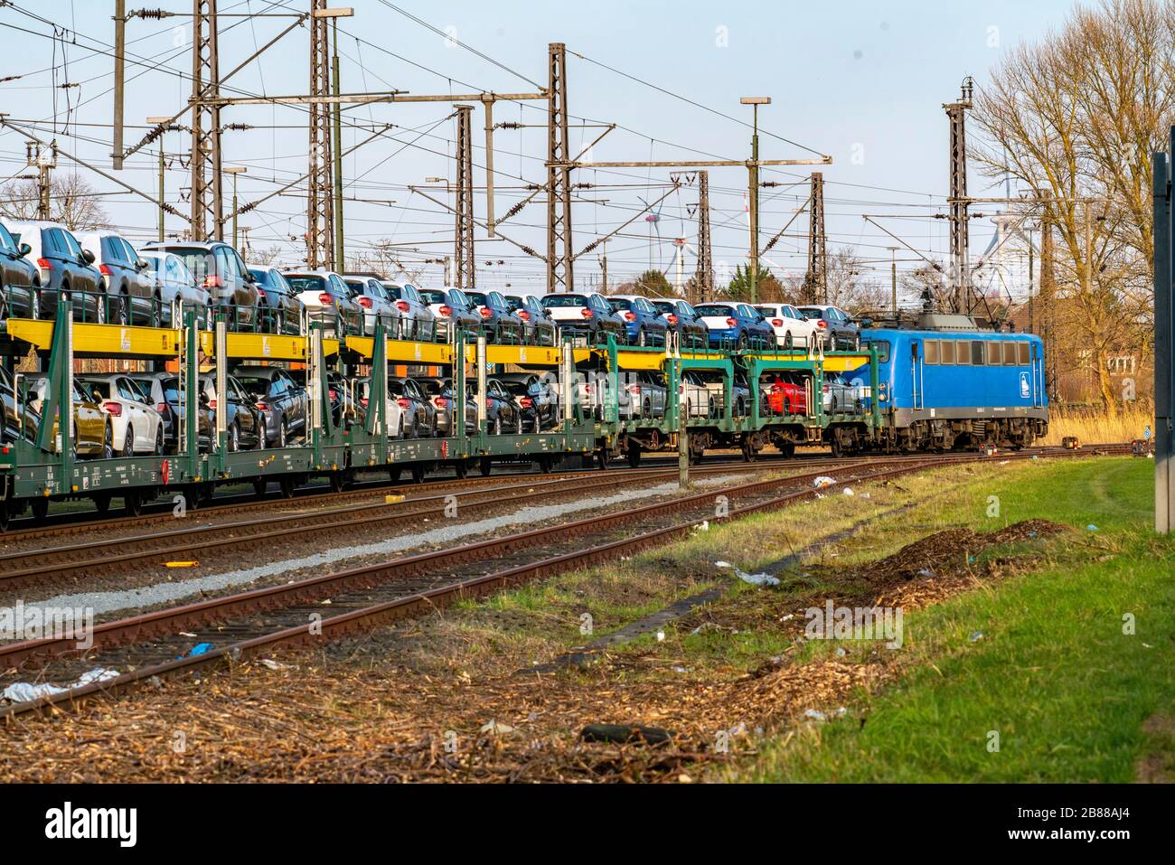 Autozug -Fotos und -Bildmaterial in hoher Auflösung – Alamy