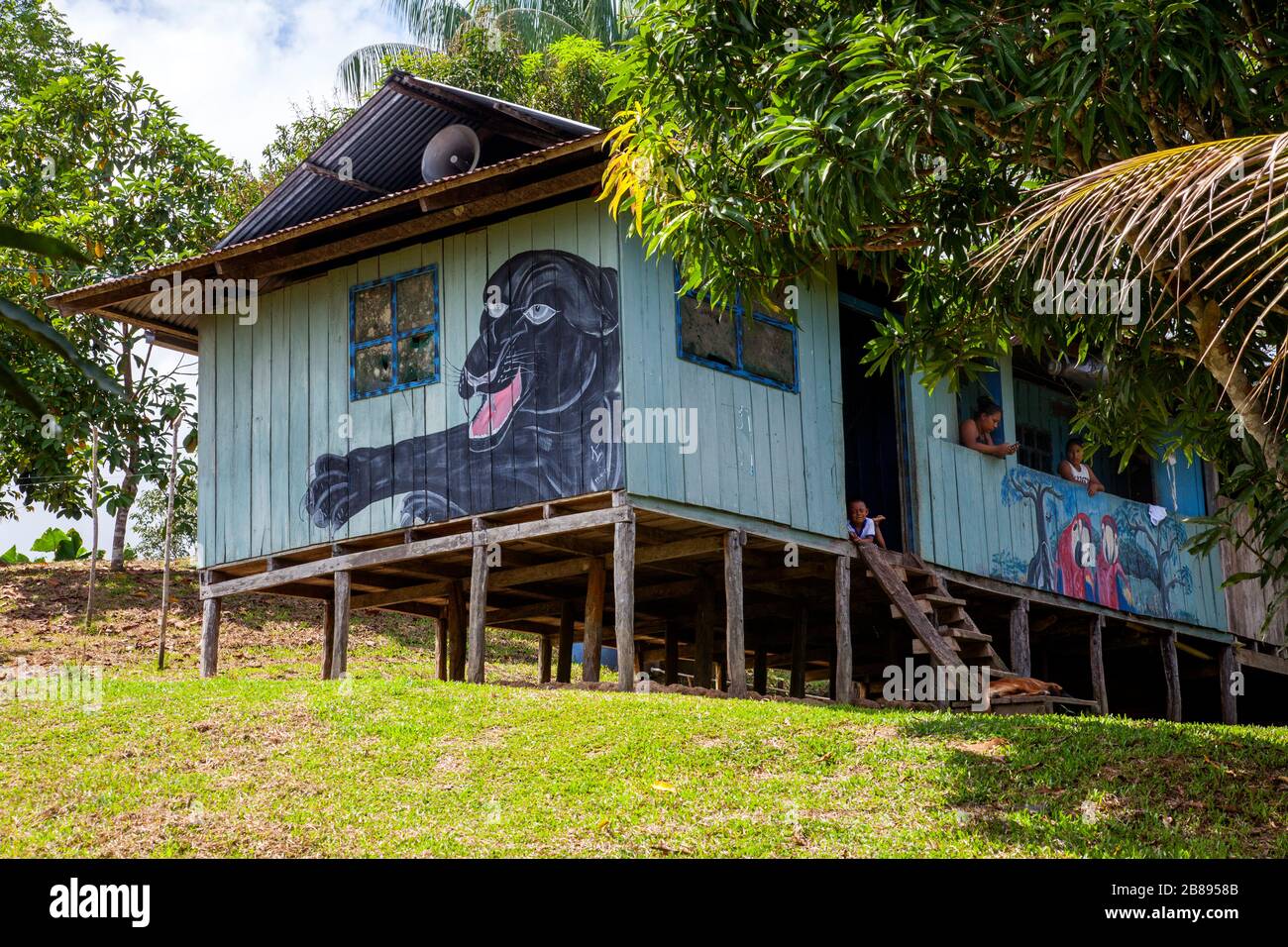 Black forest house paintings -Fotos und -Bildmaterial in hoher ...