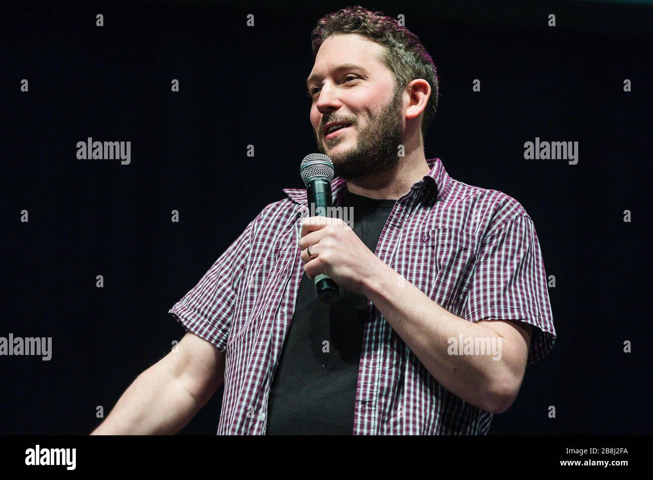 English comedian -Fotos und -Bildmaterial in hoher Auflösung – Alamy