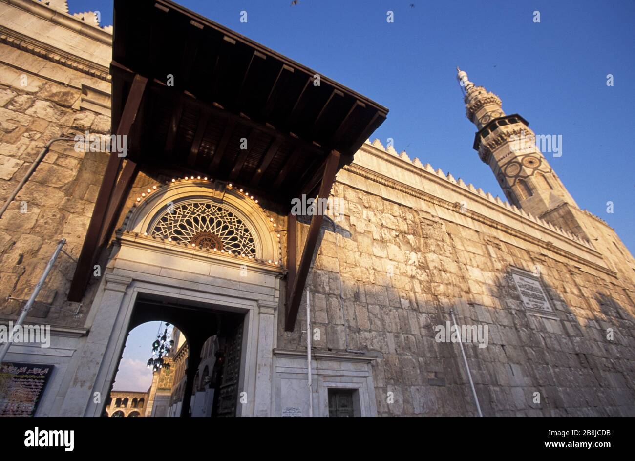 Eingang der Umayyaden-Moschee, auch bekannt als große Moschee von ...