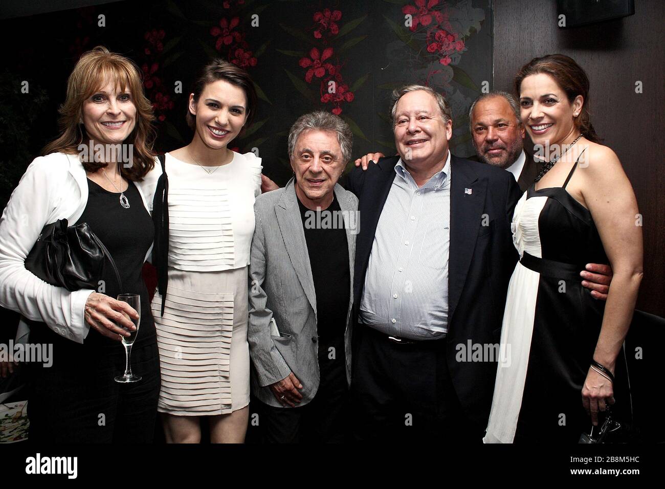 New York, NY, USA. Mai 2010. Cathy Grano, Christy Carlson Romano ...