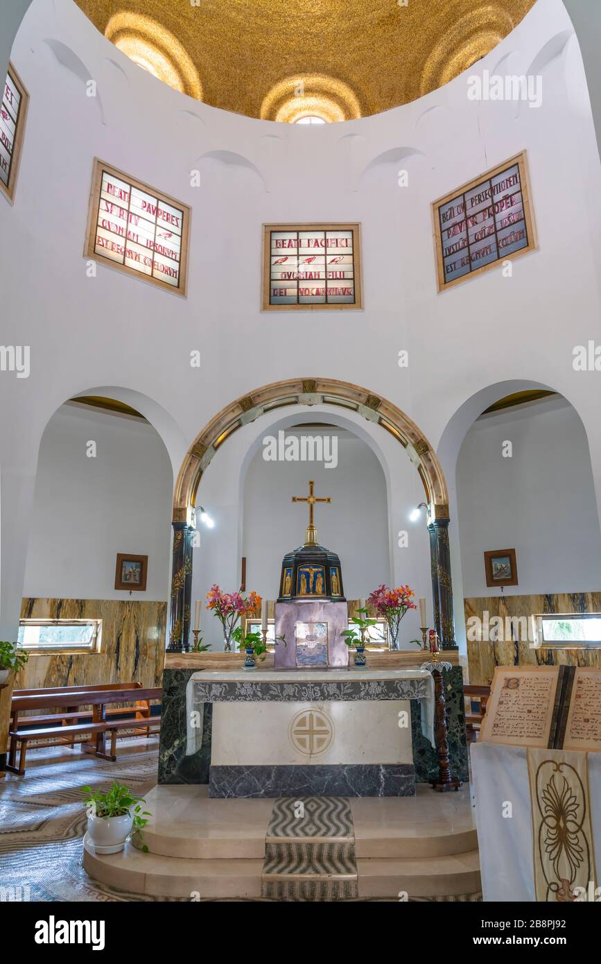Das Innere Heiligtum der Kirche der Seligpreisungen auf dem Berg der ... Das Innere Heiligtum der Kirche der Seligpreisungen auf dem Berg der ...