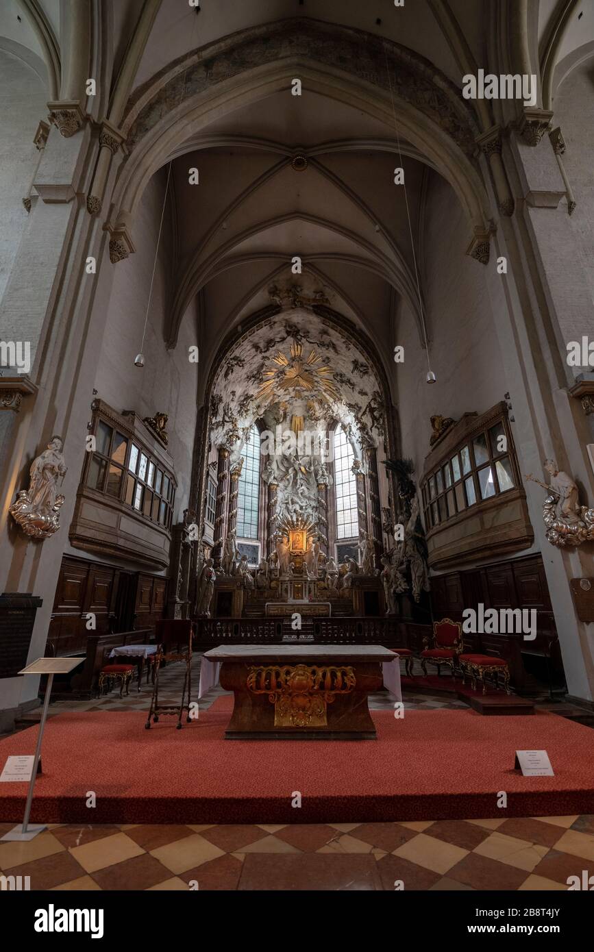 St michael archangel church interior -Fotos und -Bildmaterial in hoher ...